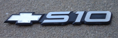 Chevrolet Chevy S10 script emblem badge decal logo tailgate OEM Genuine ...