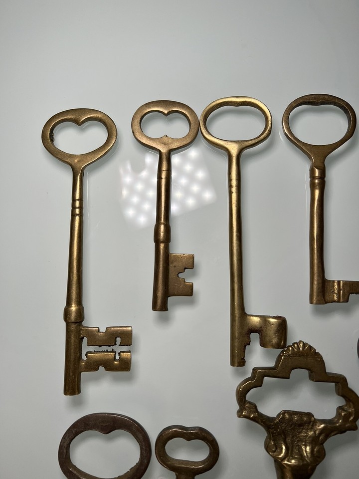 Lot Of 18 Antique Keys Brass Cast Iron Keys Skeleton Keys French Keys ...