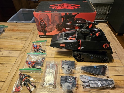 G.I. Joe Classified Series Haslab HISS Tank with Extras, No Cobra ...
