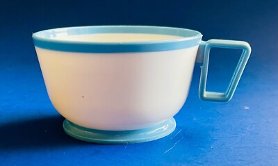 Delta Airlines Plastic Cup - Blue Trim with Widget Logo | eBay