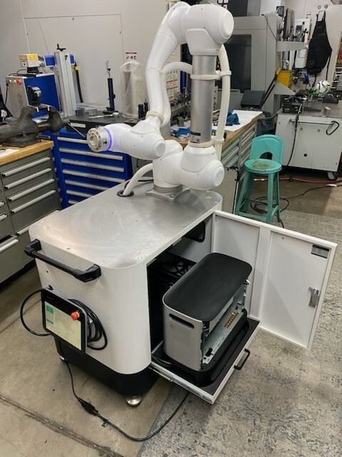 Doosan Collaborative Cobot Robot M1013 and cart *GREAT CONDITION* low ...