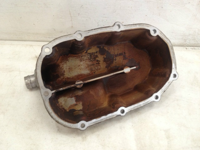 VW OEM B5 Passat V6 crankcase valley ventilation breather 078103773F ...