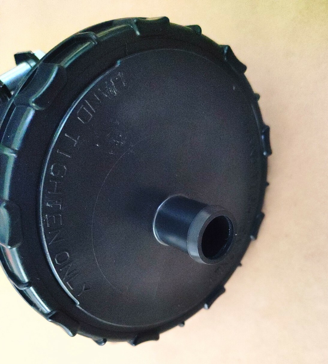 John Deere DZ105112 Filter Head Breather Assembly Genuine OEM for sale ...