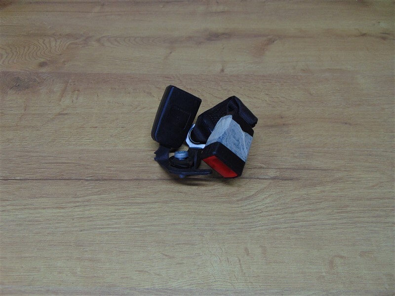 New Right And Center Rear Seat Belt Buckle Genuine Mercedes W204 ...