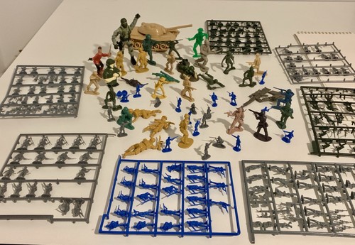 Army Men Lot of Various Soldiers Green, Tan, Grey, Blue - Tank - Minis ...