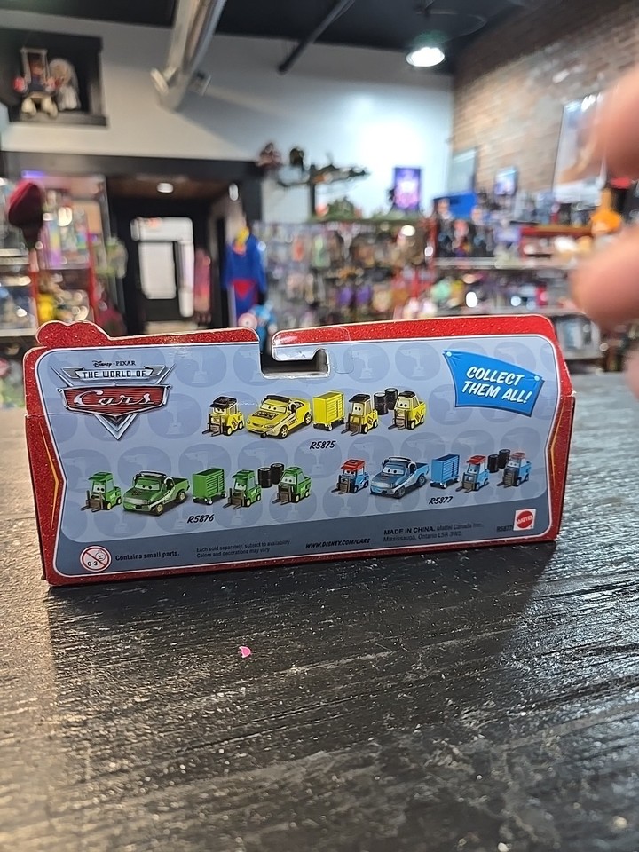 Disney Pixar Cars World of Cars Piston Cup Team Dinoco Crew Target New ...