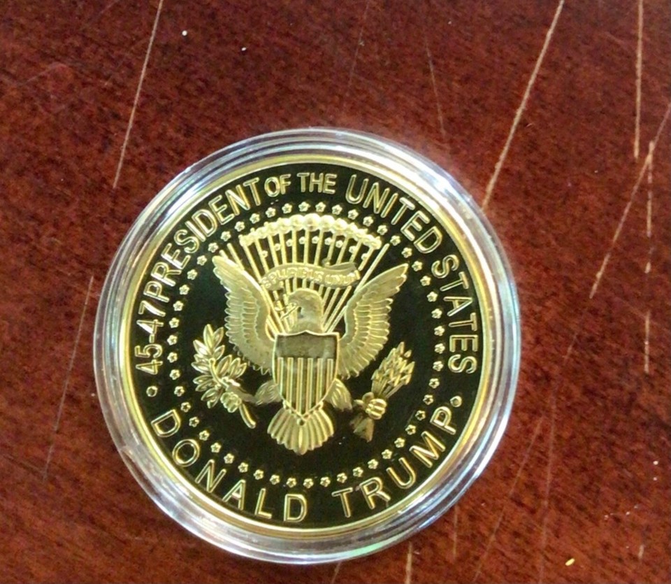 TRUMP COIN NEVER SURRENDER AMERICA FIGHT CHALLENGE REPUBLICAN MAGA ...