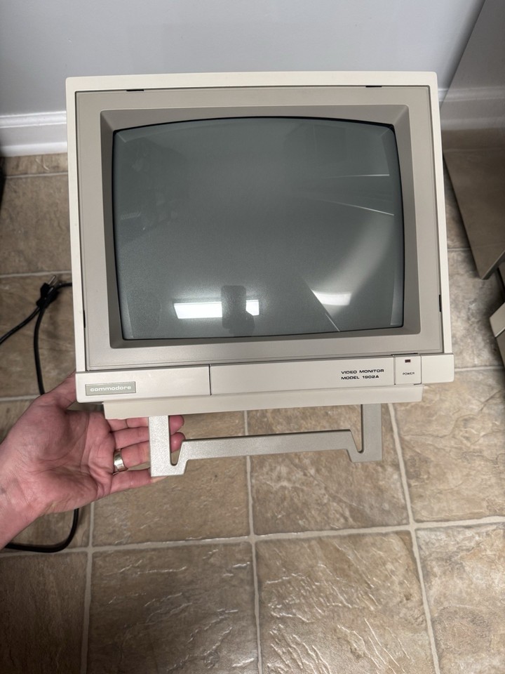 Commodore 1902A Monitor Display for 64 or 128 High Resolution Color ...