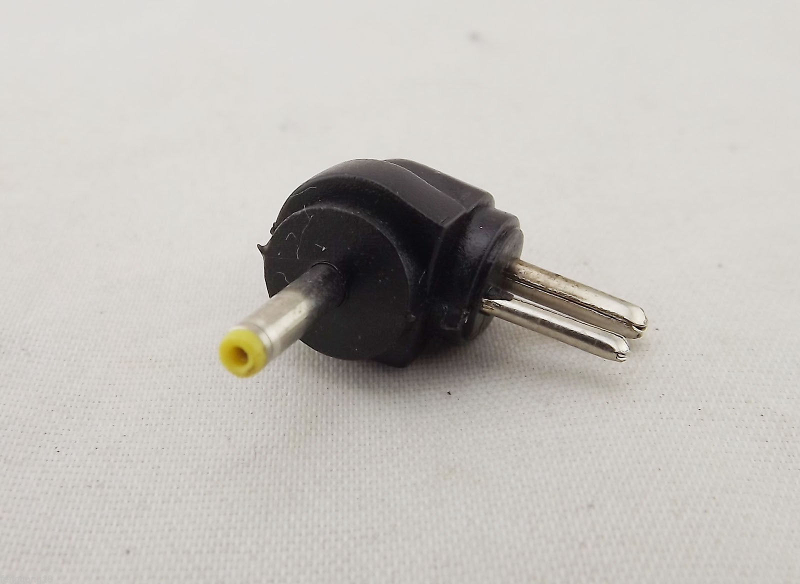 2.5 x 0.7mm Universal AC DC 2 Pin Plug Charger Tip Power Adapter ...