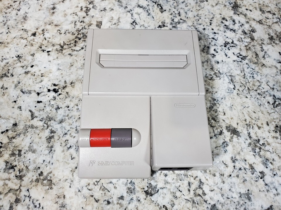 Nintendo Famicom AV Top Loader + Dog Bone Controller OEM Japan Import ...