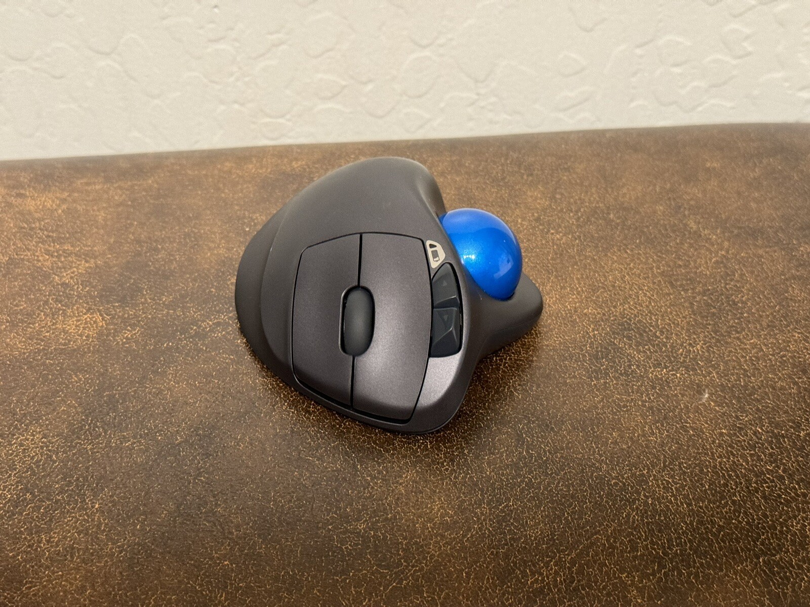 Logitech Logi M570 Wireless Trackball Mouse with USB Receiver - Missing ...