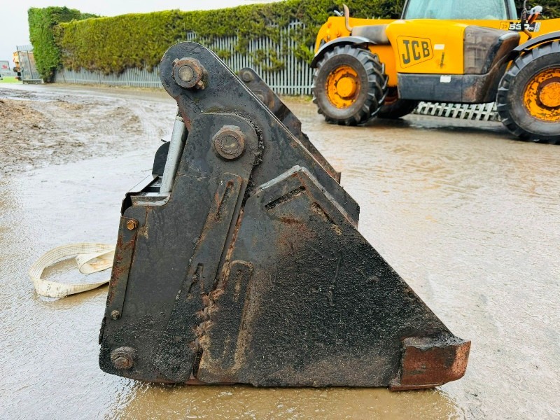 BOBCAT 3 IN ONE BUCKET* TO SUIT SKIDSTEER*YEAR 2012*VIDEO* | eBay UK