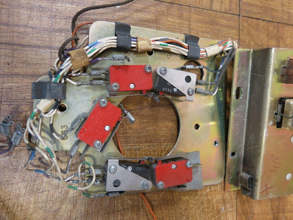 Rowe AMI Jukebox Mechanism Cam Switches w/ Wiring /Wire Harness TI1 TI2 ...