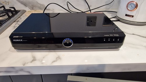 Humax HDR-FOX T2 500GB Freeview+ HD Digital TV Recorder with Remote | eBay