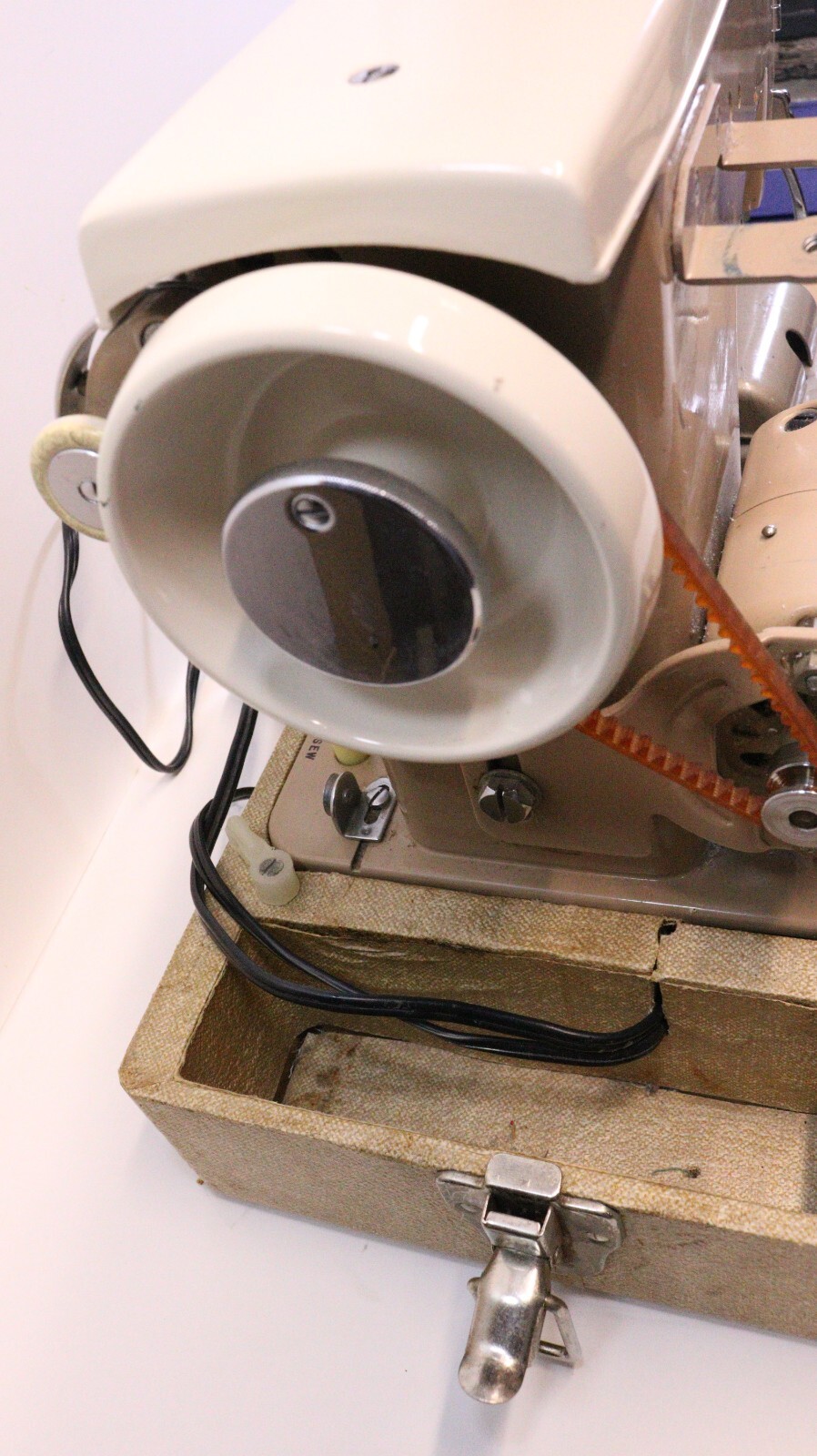 Seam Master Sewing Machine Super De Luxe Zig Zag Model 2216 With Instr ...