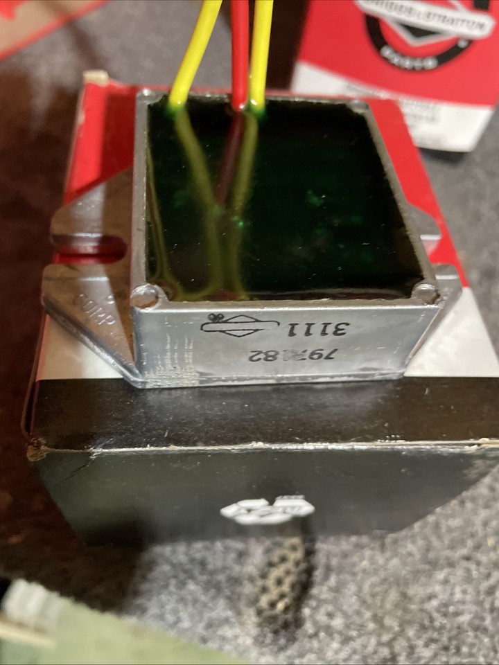 Briggs Genuine OEM 16 Amp Regulator fits 797375-691185-394890 BS-845907 ...