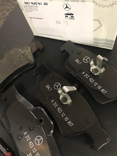 Genuine Mercedes-Benz E Class w212 & CLS C218 Rear Brake Pads ...