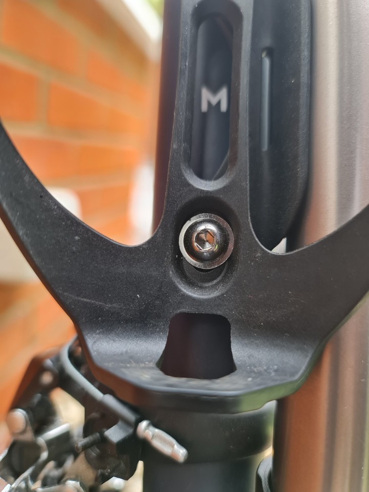 Triban RC520 Road Bike – Size M – Shimano 105 R7000 – 22-Speed – TRP HY ...