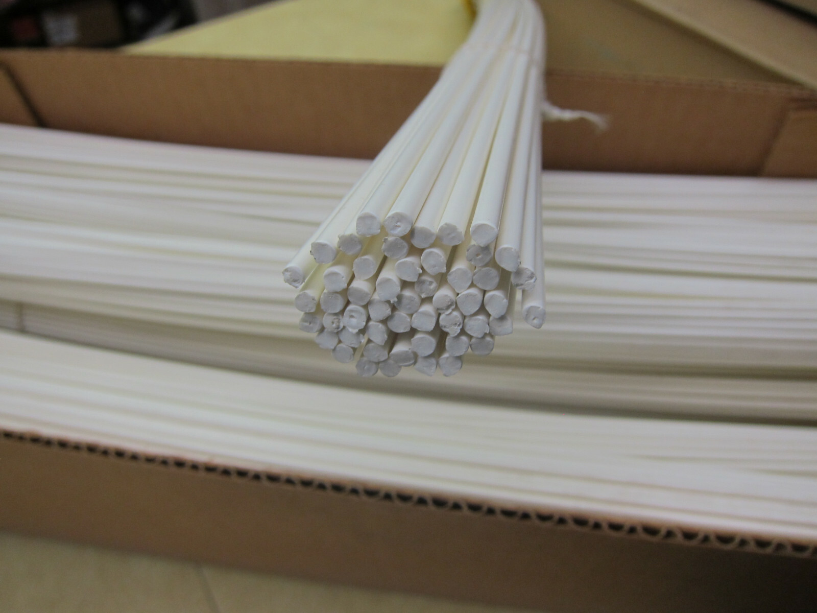 Case of 1000 Yellow Survey Stakes Utility Marking Flags w/23.75" PVC ...