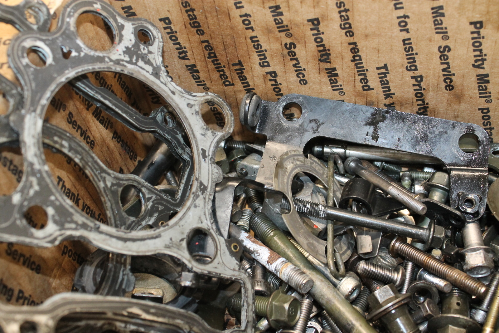 03 YAMAHA V STAR 650 XVS650A CLASSIC MOUNTING BOLTS HARDWARE SCREWS ETC ...