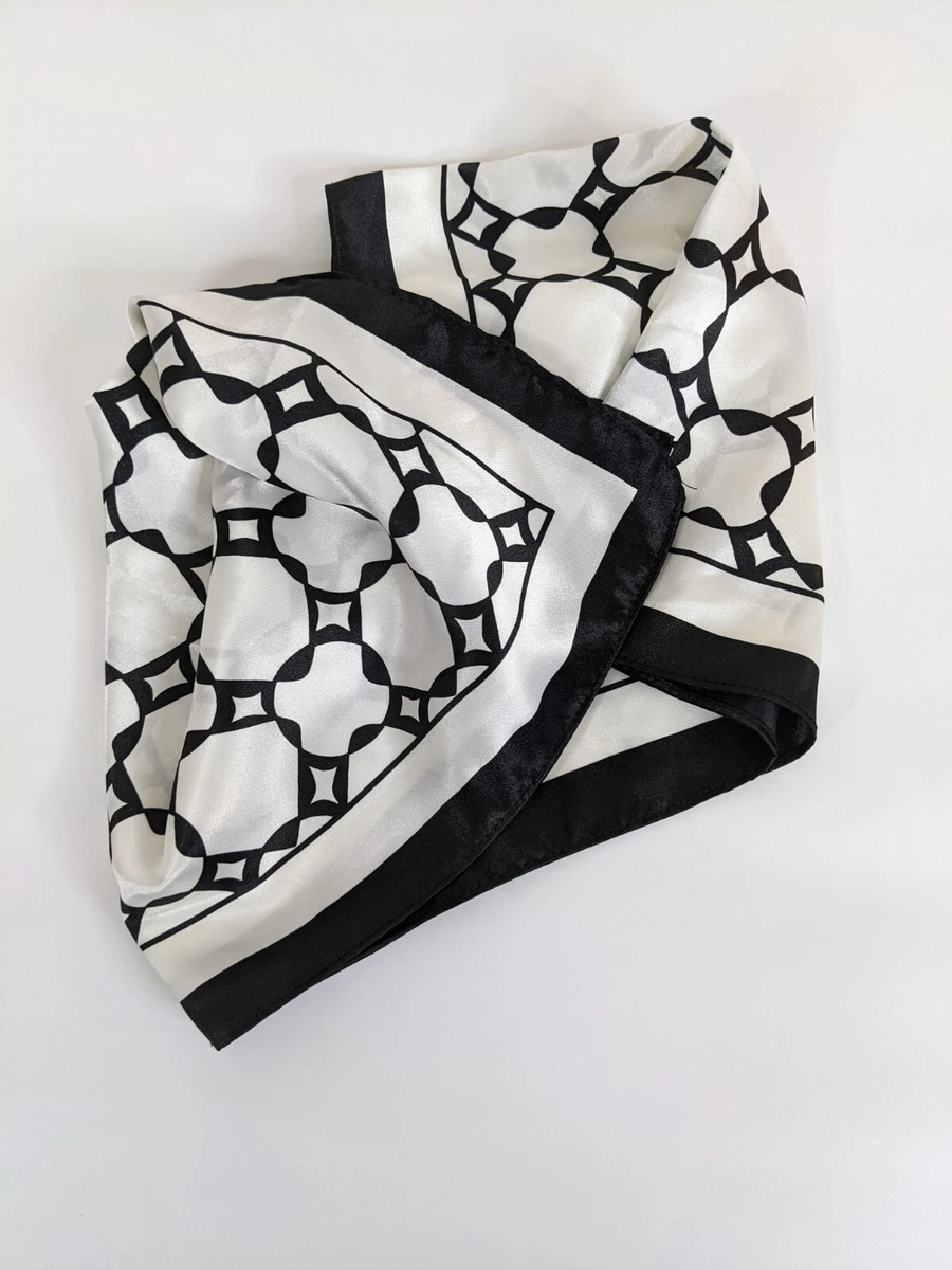 Triangle Pattern Black And White Border