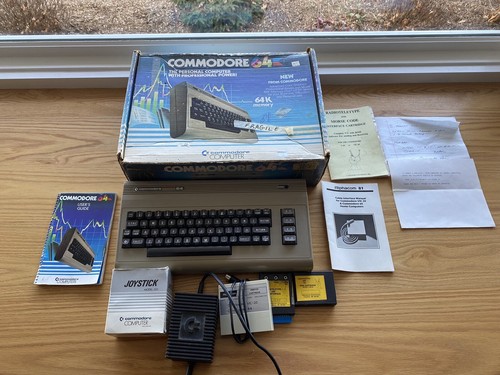 Vintage Commodore 64 Computer in Original Box - Untested - W/ Cords And ...