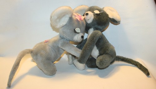 Vintage DAKIN Pair HUGGING Mice Mouse Plush Stuffed Animal 1976 RARE | eBay