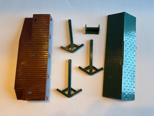 Bachmann Plasticville RS-8 - Freight Train Stations Model Kit LM-3 | eBay