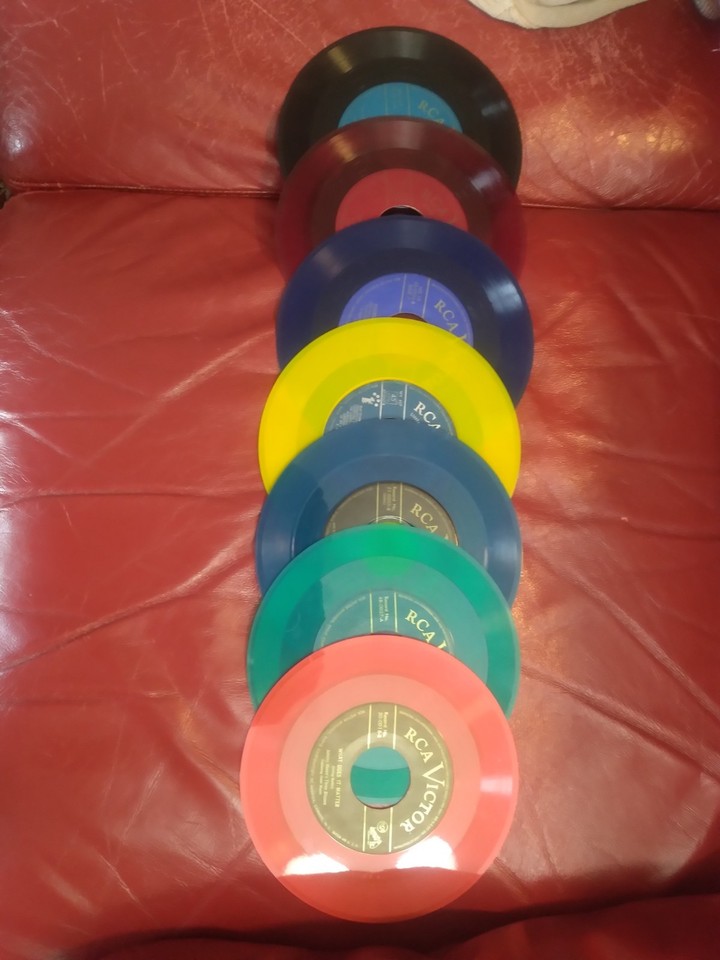 Complete Set of 1949 RCA Victor 45 rpm Records In All 7 Original Colors ...
