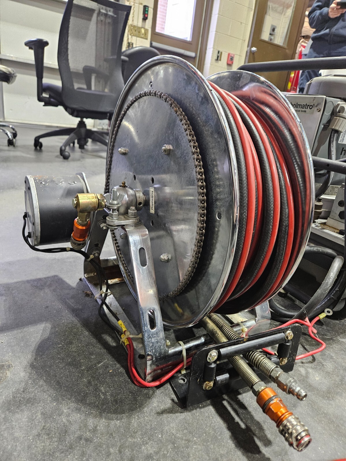 Holmatro apparatus generator and two hose reels for Holmatro rescue ...