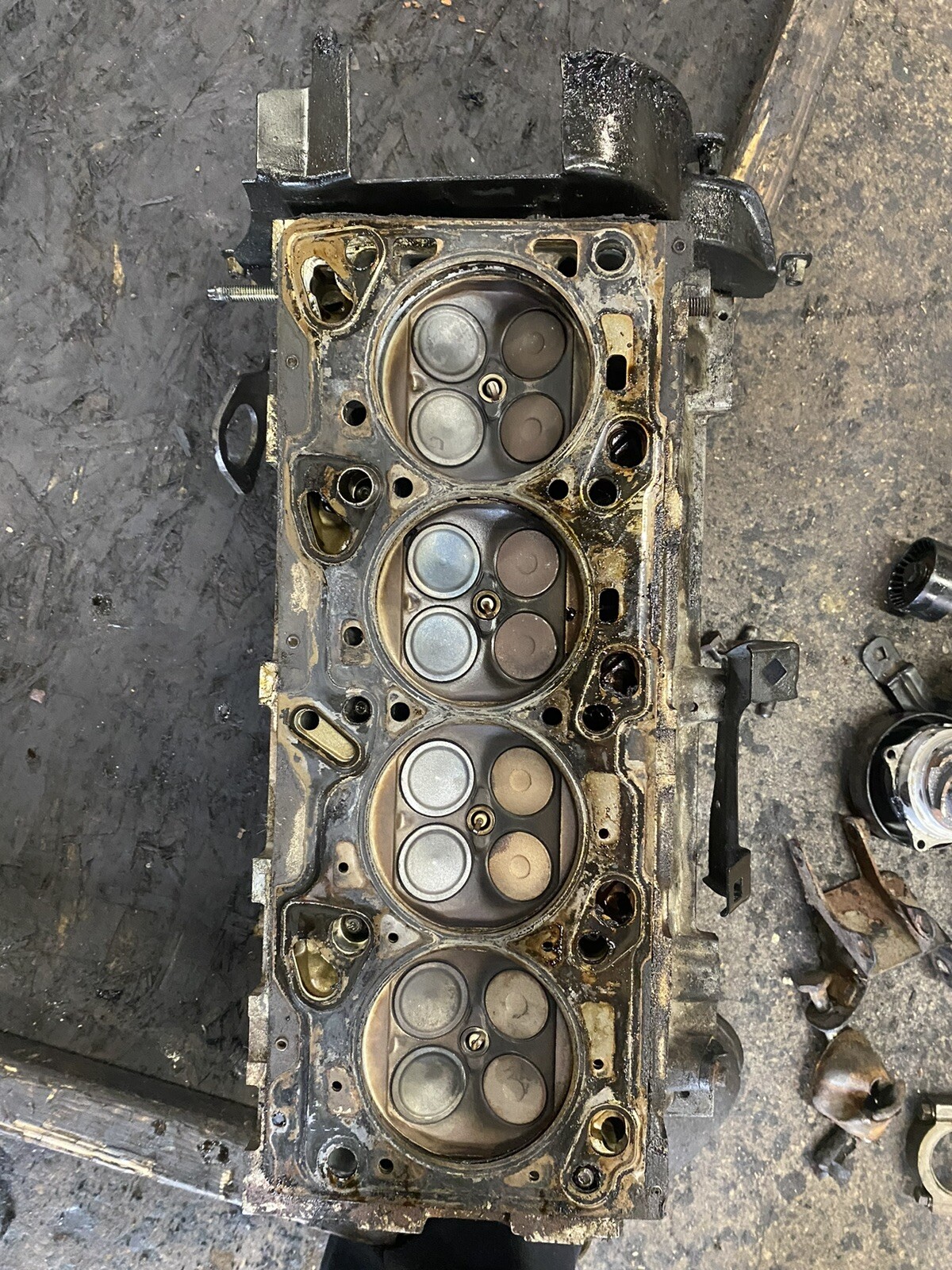 Ford 2.0 I4 Cylinder Head & Camshafts ML5W9 | eBay