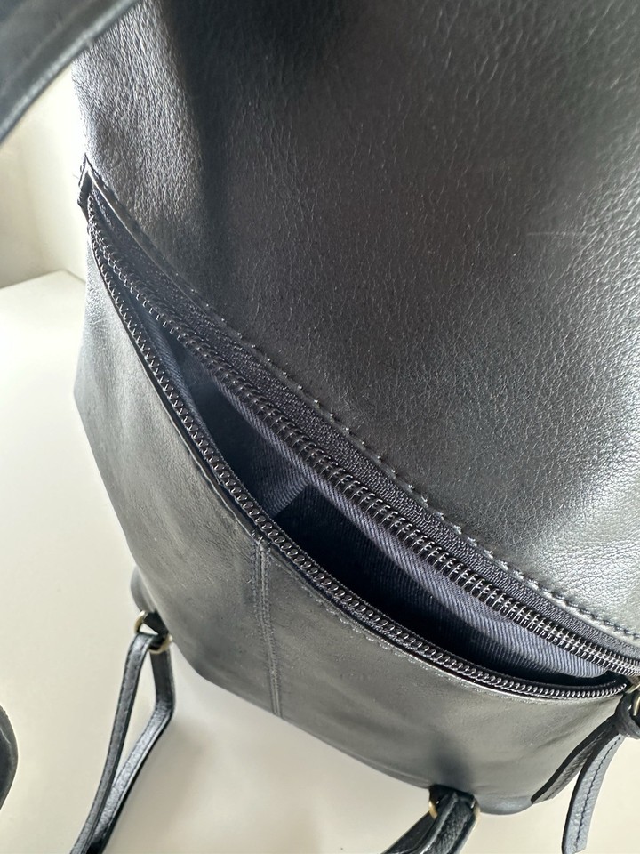 Jobis Vintage 90s Y2K Navy Leather Convertible Triangle Backpack Sling ...