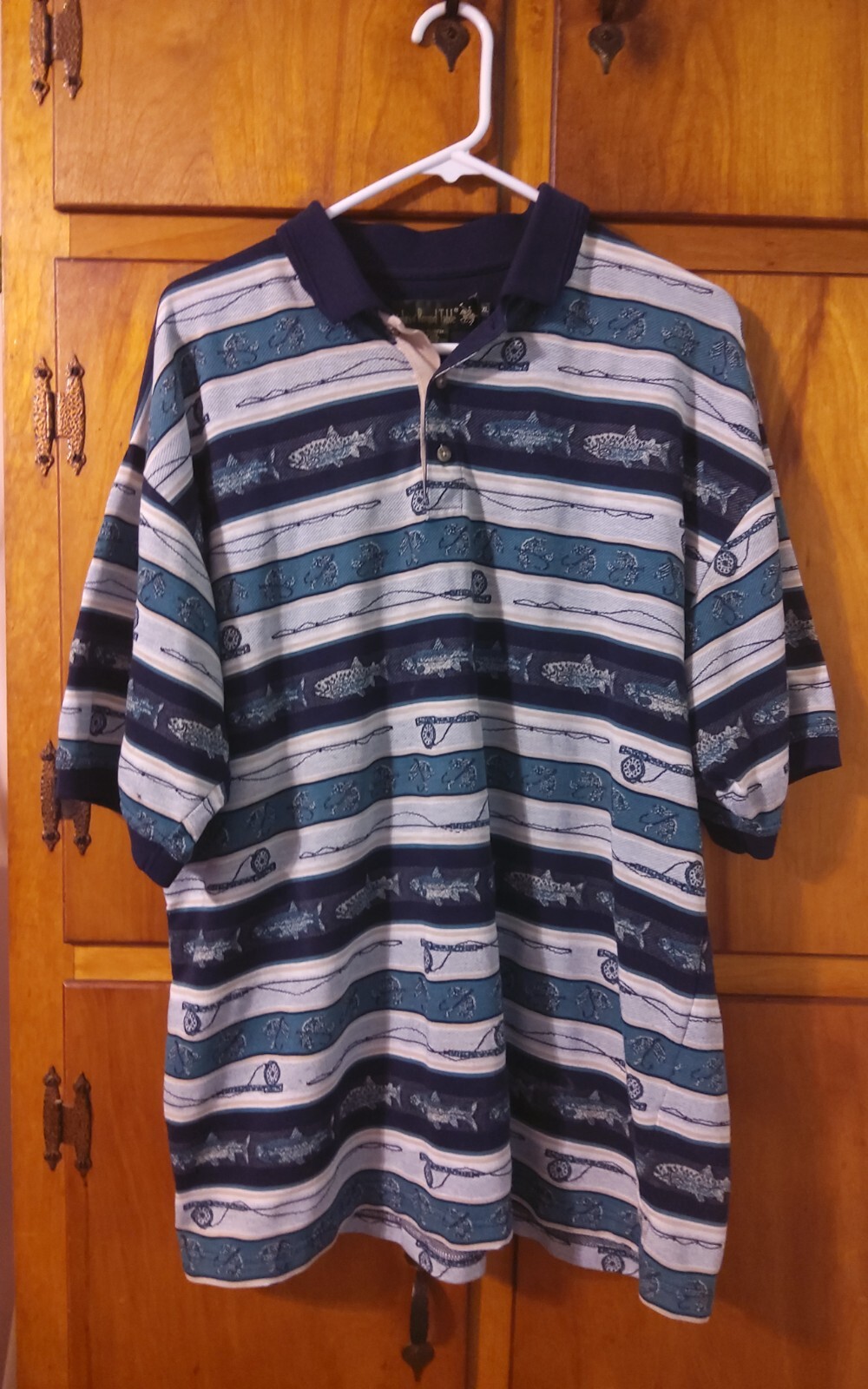 Knights Round Table Men's XL Collared Fish Shirt - Gem