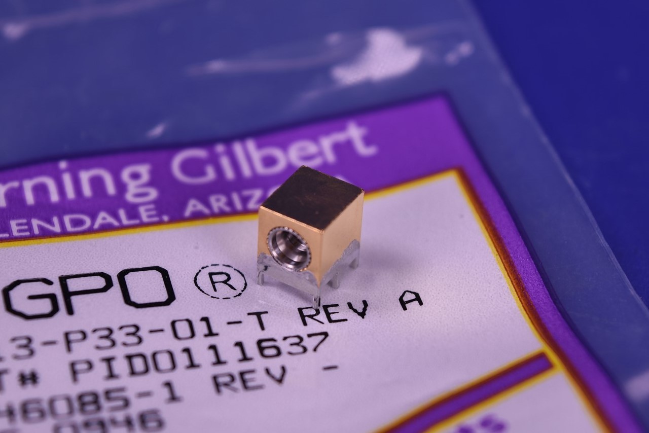 Corning Gilbert SMP R/A to PCB RF Microwave Connector A113-P33-01-T | eBay