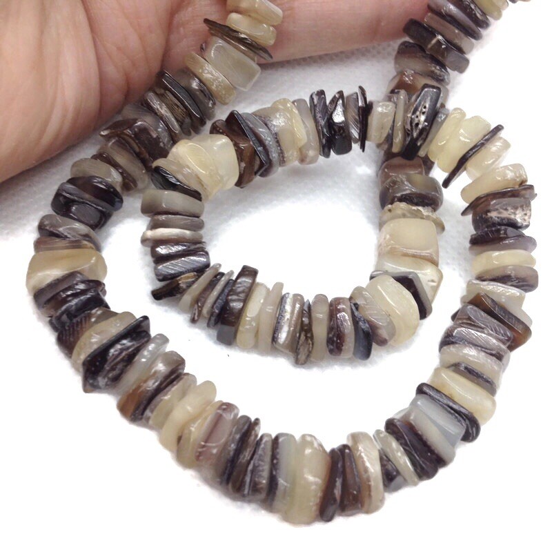Dark Brown Spiny Oyster, Shell And Stone Necklace, Be… - Gem
