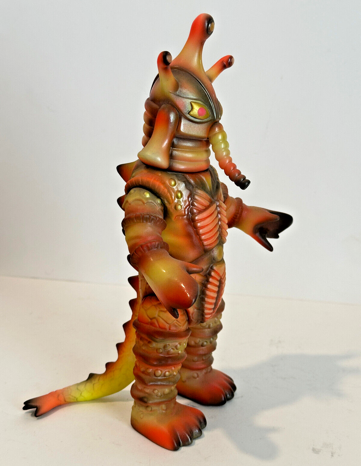 Alien Hipporit Bullmark Paul Kaiju custom paint Sofubi Godzilla ...