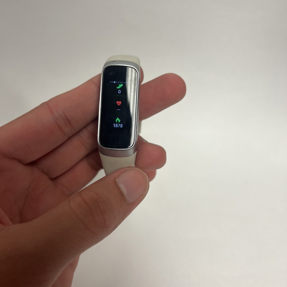 Samsung Galaxy Fit Activity Tracker (SM-R370) - Silver (Drains Charge ...