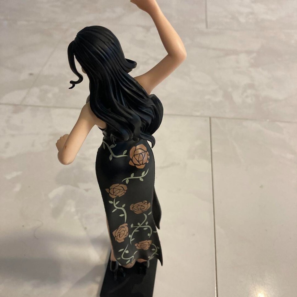 Japan Anime ONE PIECE Nico Robin figure Kung-Fu Style Black Color ...
