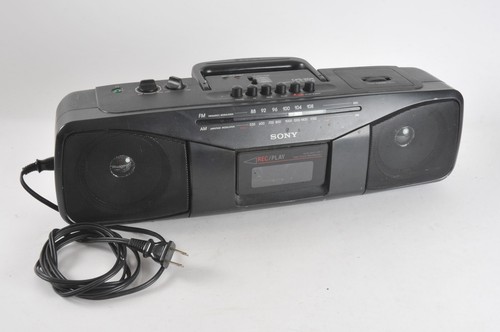 Vintage Sony CFS-204 Radio Cassette Recorder Player/ Tested Tape Doesn ...