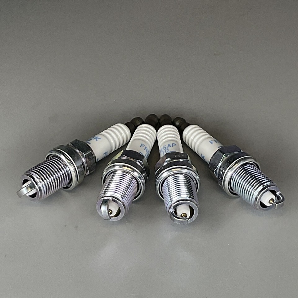 NGK Platinum Spark Plug 4PCS For Acura Integra Buick Skylark Chrysler ...