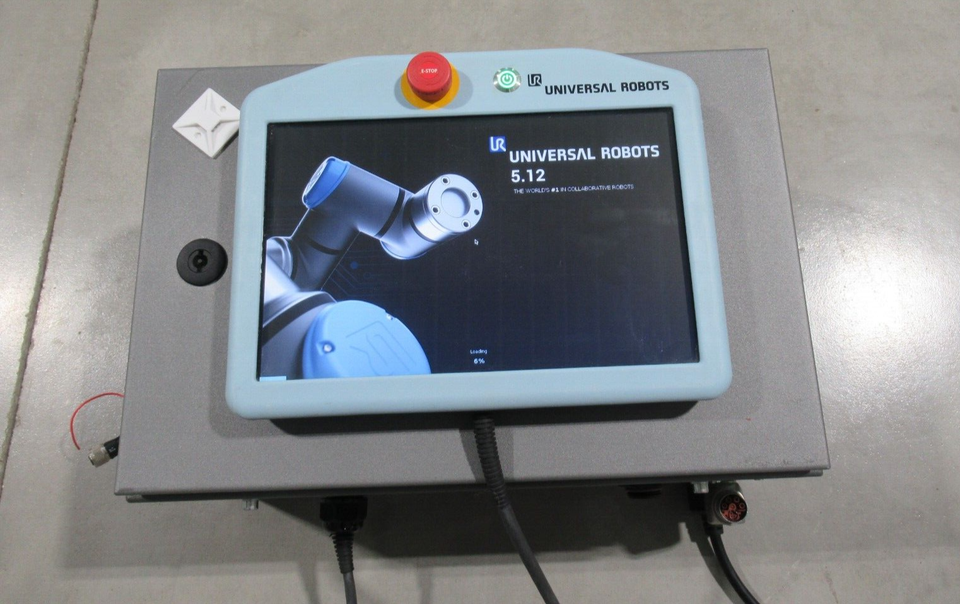 Universal Robots UR5E Controller Box W Pendent GREAT CONDITION *US ...