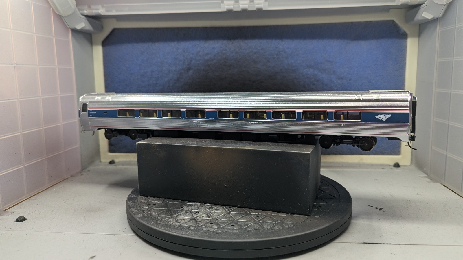 2-car set of HO Scale WalthersProto Amfleet II Phase VI 59-seat Coaches ...