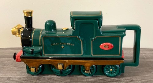 Locomotive Train Teapot Made in England ~ Great Northern ~ Teapottery ...