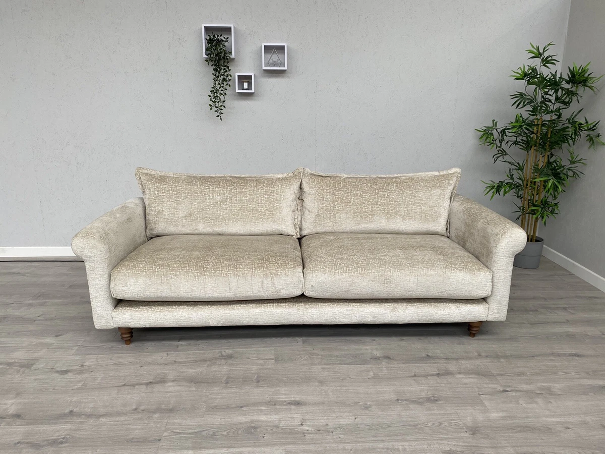Sofa Ashley Manor | Baci Living Room
