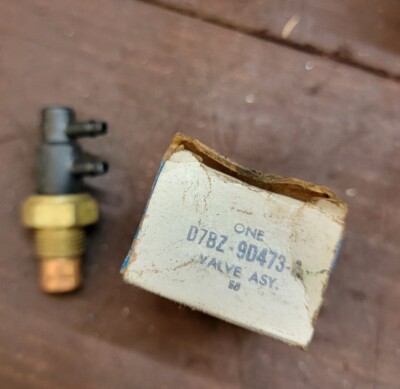NOS FORD MOTOR GENUINE OEM VALVE ASSEMBLY D7BZ-9D473-A Vacuum Valve ...
