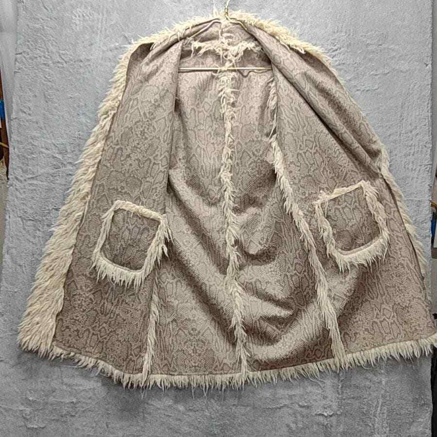 SW3 Bespoke Faux Angora Faux Snake Skin Lining Vintag… - Gem