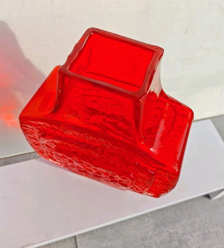 Hand Blown Glass Retro Style TV Vase Ruby Red Studio Art Glass China ...