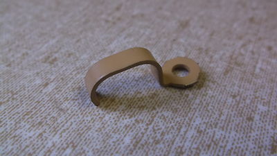 NEW Wiremold 205 Strap 1-Hole Buff, Lot of 39 Pieces *FREE SHIPPING* | eBay