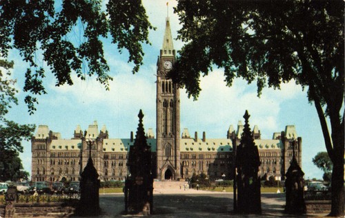 Postcard Canada Ontario Ottawa Parliament Building and Peace Tower ...
