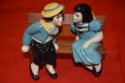 Vintage Ceramic Arts Studio CAS Madison Wisconsin Boy & Girl Kissing on ...